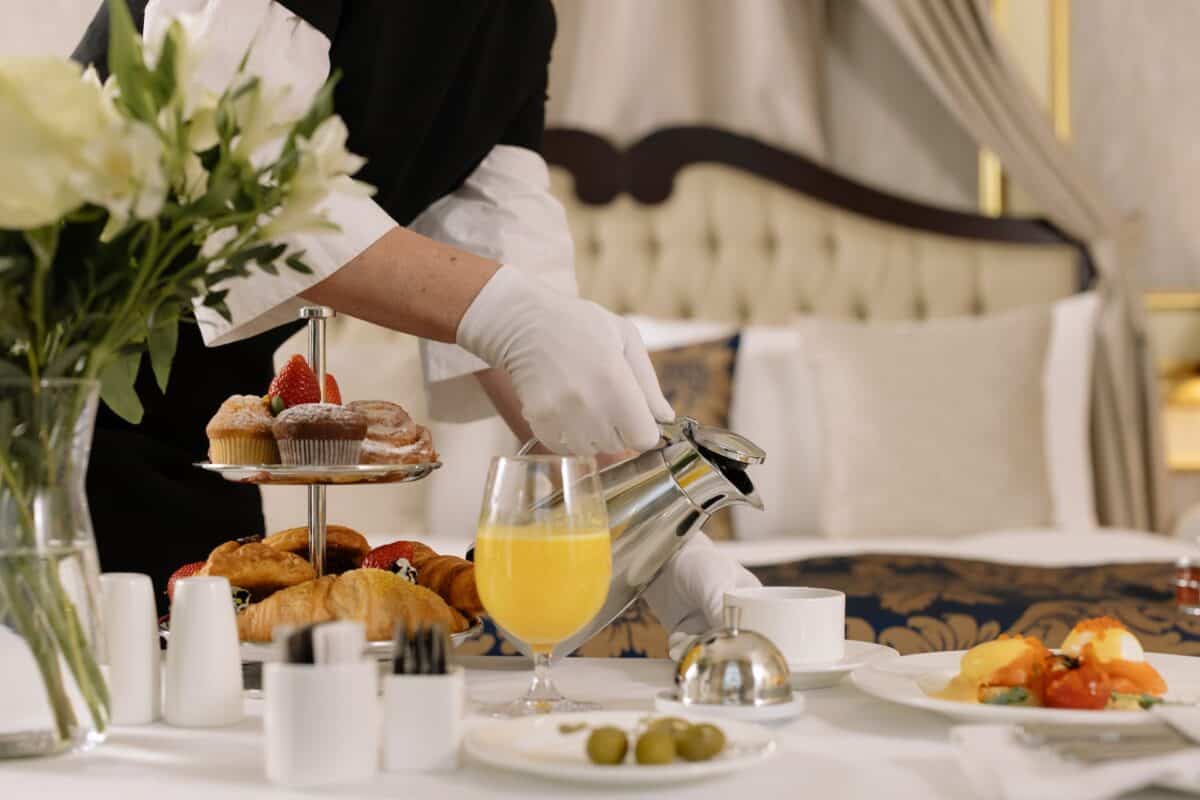 How to Order Room Service - Canoa Ranch Golf Resort